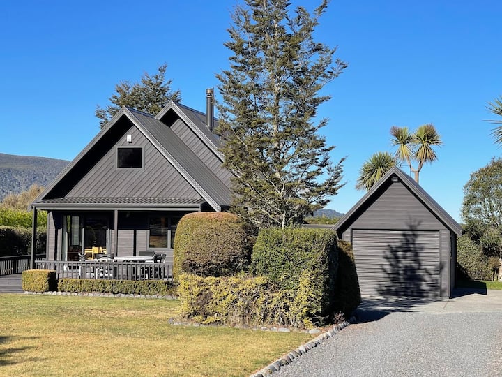 Rakau - Waimarino Holiday Home - Whakapapa Village