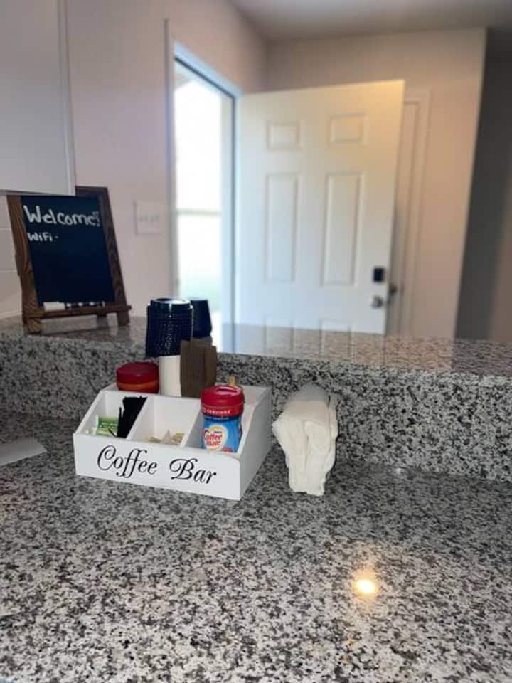 Dfw Central Townhouse Retreat - Grand Prairie, TX