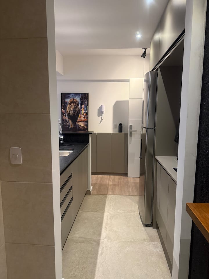 Studio Completo | Cama King |Garagem |6x Sem Juros - Novo Hamburgo