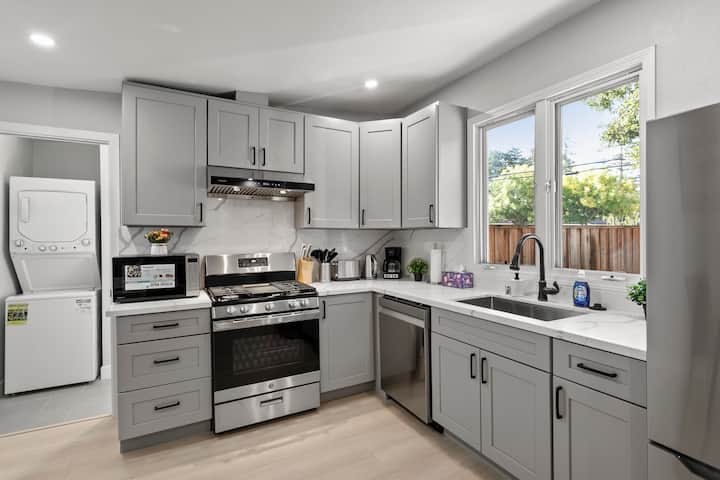 Jane's Home (Kn) | Upgraded Home W Hvac+parking - Campbell, CA