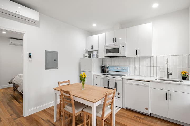 Sunny 1b1b In Univercity City -