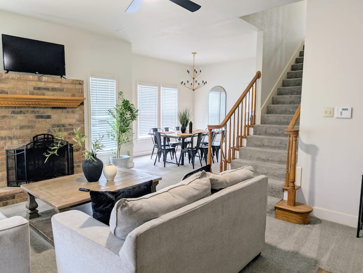 Blue Moon Retreat By Texas Tech - Lubbock, TX