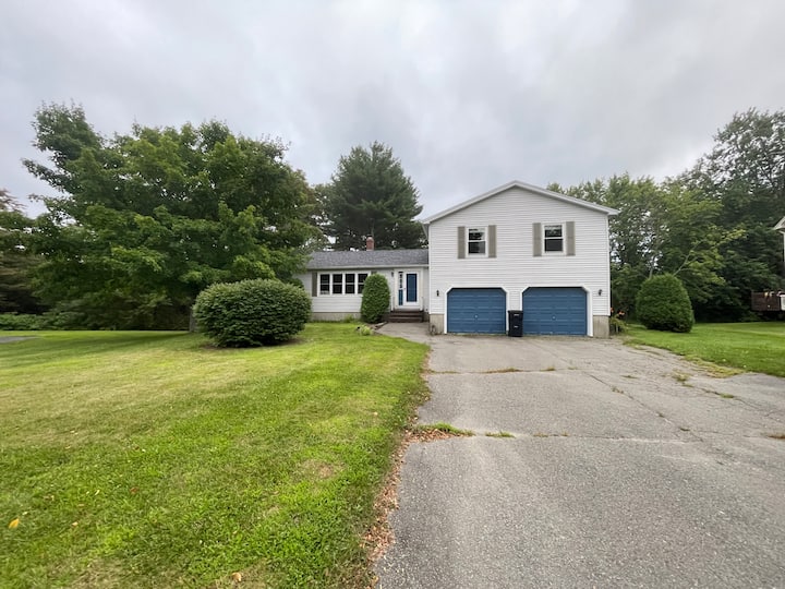 Convenient Whole House Stay - Bangor, ME