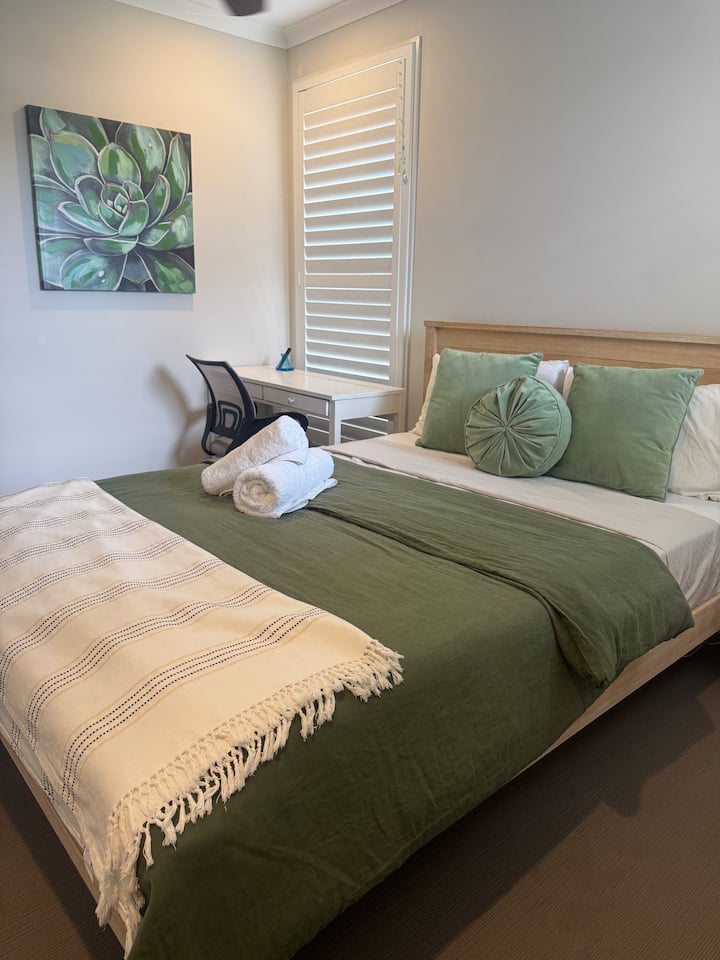 Amazon Artistry Bed & Bfast 3 - Brisbane