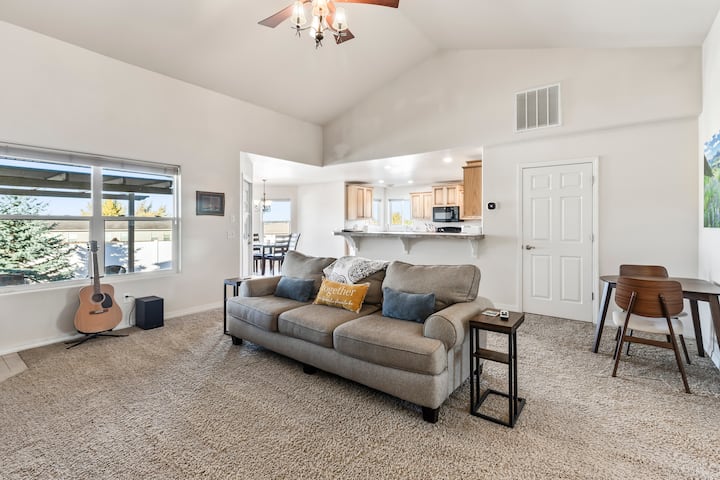 Montrose Retreat 3br Fenced Yard - Montrose, CO