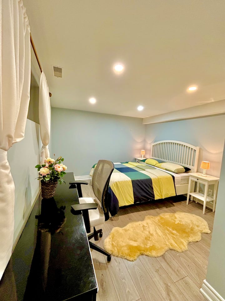 Spacious 1-bedrm Suite/free Parking/ Private Entry - Vaughan