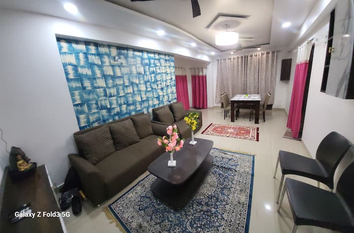 Comfortable Luxe Stay At Heart Of Bhopal - Bhopal
