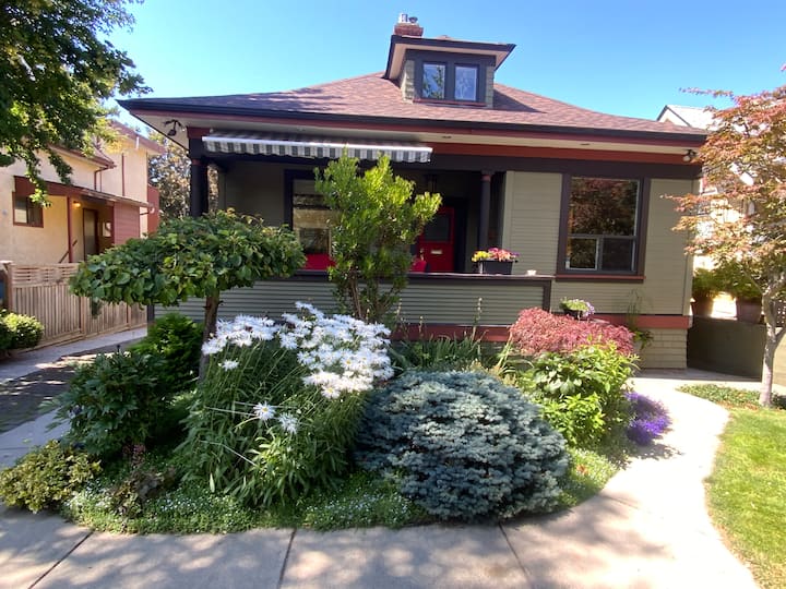 Daisy’s Place Long Term Rental - Saanich