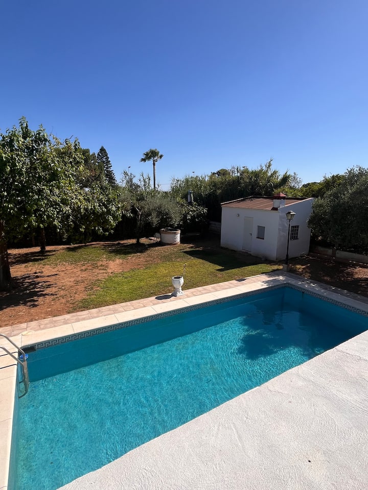 Chalet Con Piscina - Sanlúcar la Mayor