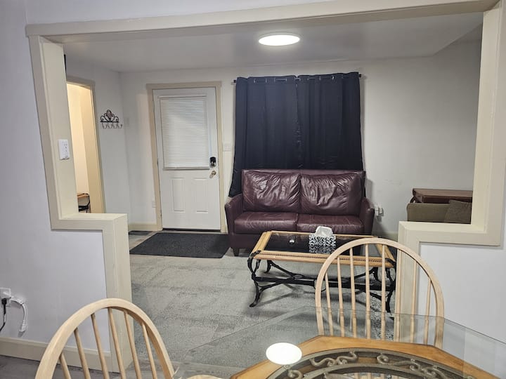 Cute 2 Bedroom Home - Gatineau