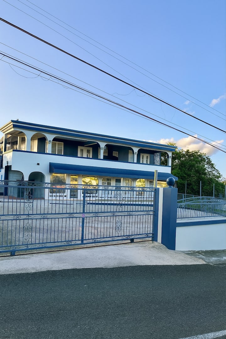 Casa Vera-big 4bdrm Home + 3 Mins Drive From Beach - Aguadilla