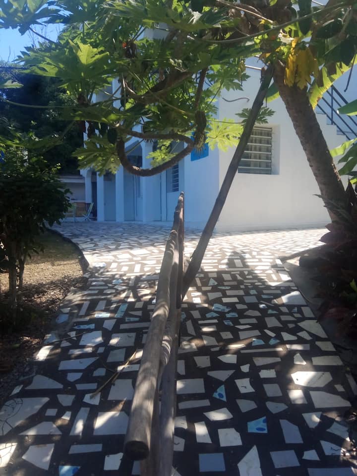 Maison 8 Ch. Vue Sur Nosy-be - Madagascar