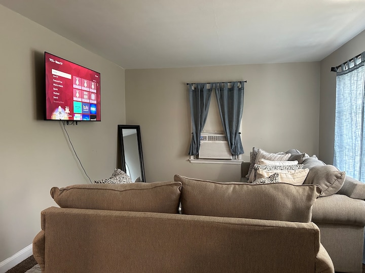 Rockford Comfy, And Convienent - Rockford, IL