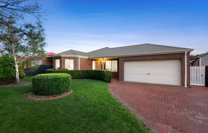Coastal Gem: Mornington Retreat - Mount Martha