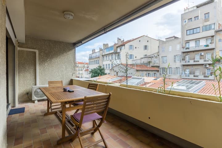 T2 Climatisé Avec Grande Terrasse - Marseille