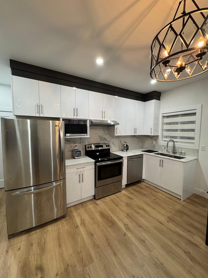 Brand New Fully Private Garden Suite 1 - Delta, Britanya Kolumbiyası