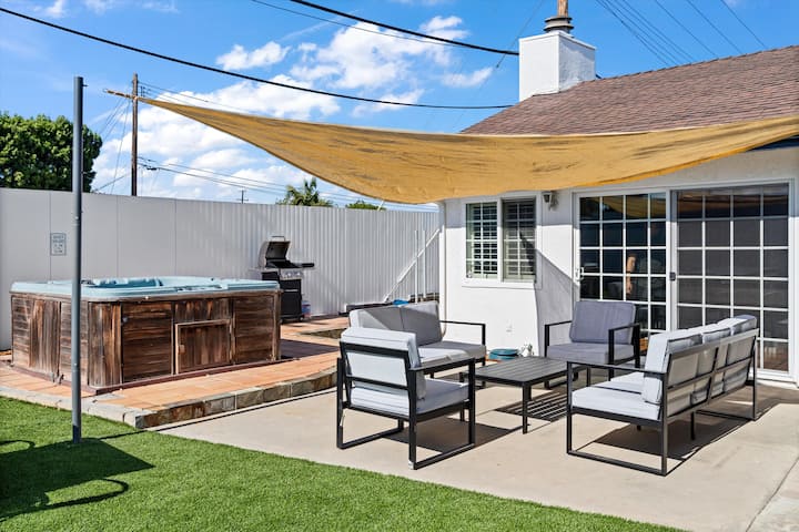 10min To Beach+pier! Hot Tub / Theater / Fire Pit - Huntington Beach, CA
