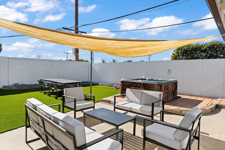 10min To Beach+pier! Hot Tub / Theater / Fire Pit - Huntington Beach, CA