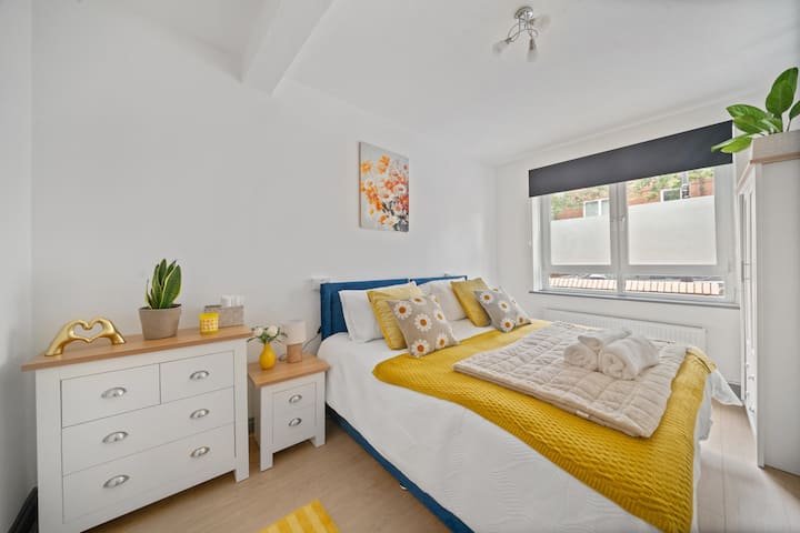 Moro Luxe Homes - Forest