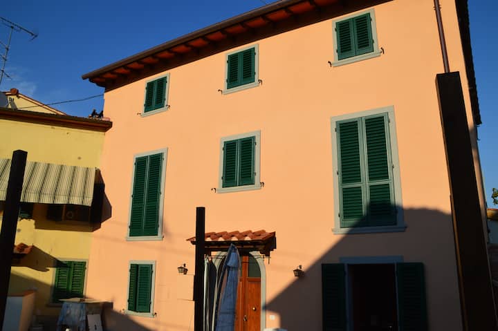 Casa Tipica Nel Cuore Di Vicchio - Italy