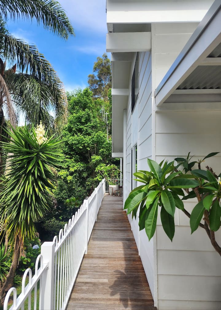 Stylish And Comfortable Retreat - Ulladulla