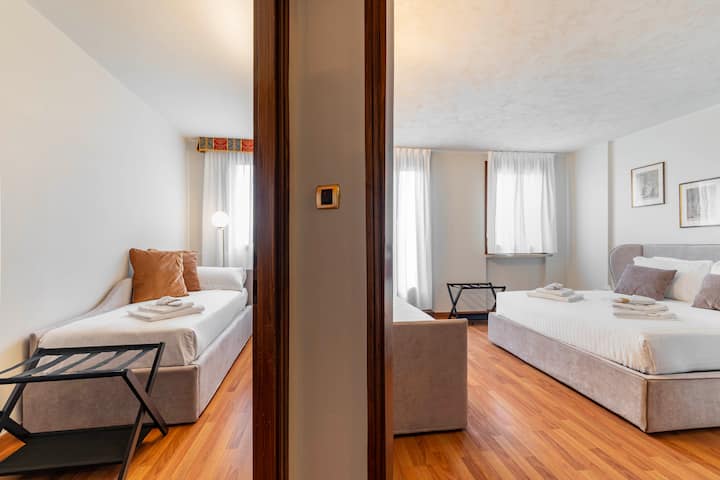 Ca Morosini: Camera Suite - Venice