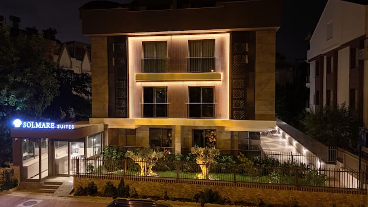 Konyaaltı Plajına Yakın, Yeni Havuzlu 1+1 Suite - Antalya