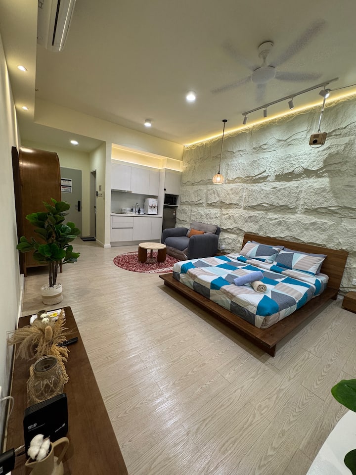 Klcc Chamber Rock By Az Line.
(Bathtub+projector) - Kuala Lumpur