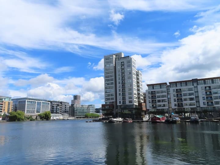 Premium City Centre Apartment In Grand Canal Dock - Dublin