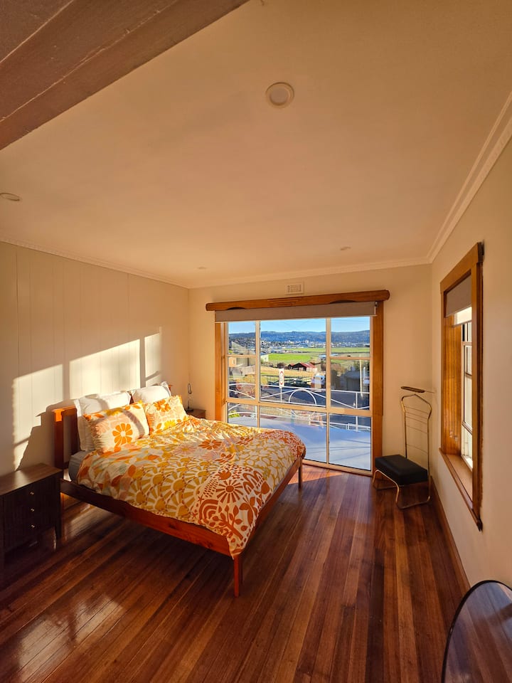 Kenlan House| Farm Views, Minutes To Launceston - Launceston