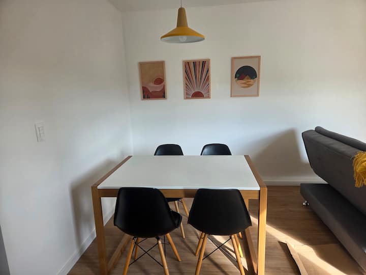 Apartamento En Tres Cruces - Montevideo