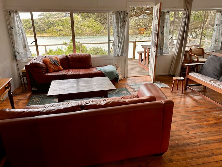 Explore River Cottage Ocean View/access - Seafield