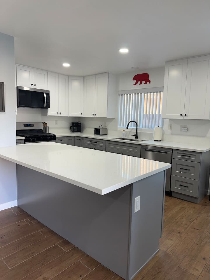 Great Home 15 Minutes From Disneyland - Orange County, CA