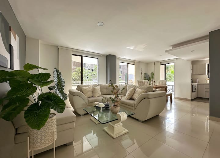 Moderno Apto En El Poblado | Cerca A Provenza - Envigado