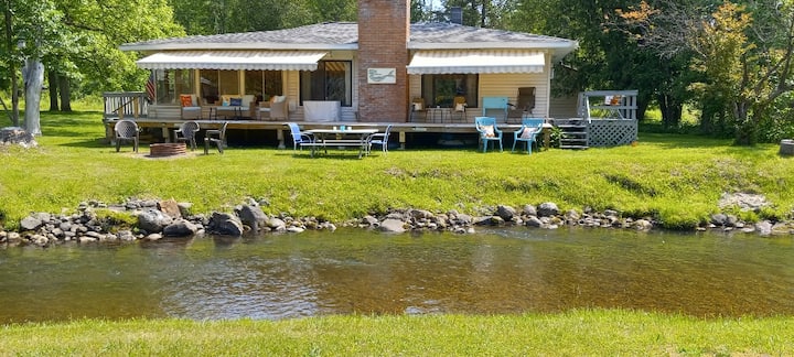 Cedar River Get Away Cottage - Gladwin, MI