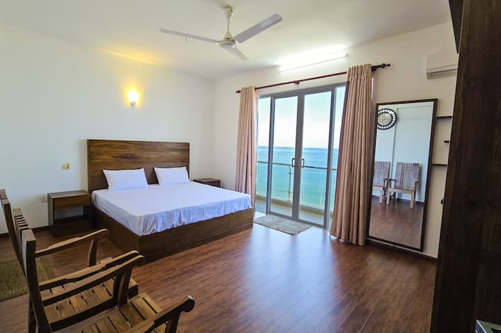 Holiday Ocean View Apartment - Colombo
