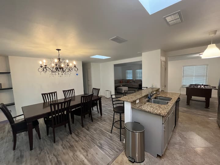 House2 At San Antonio Metropolis - Self Check-in - Universal City, TX