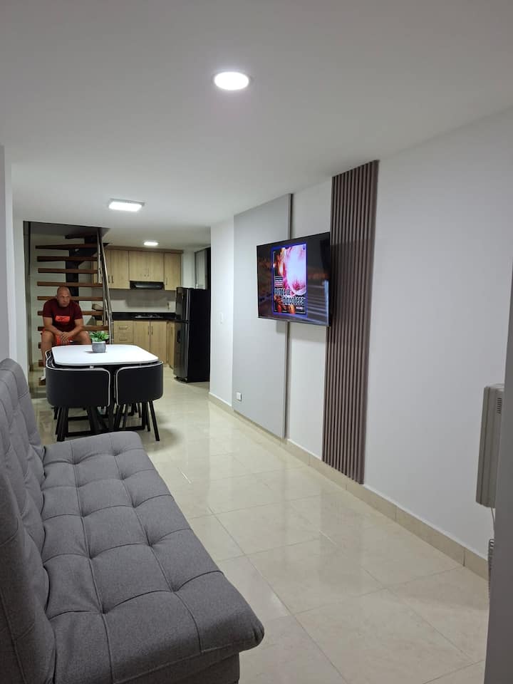 Precioso Apto Para Su Estadía - Medellín