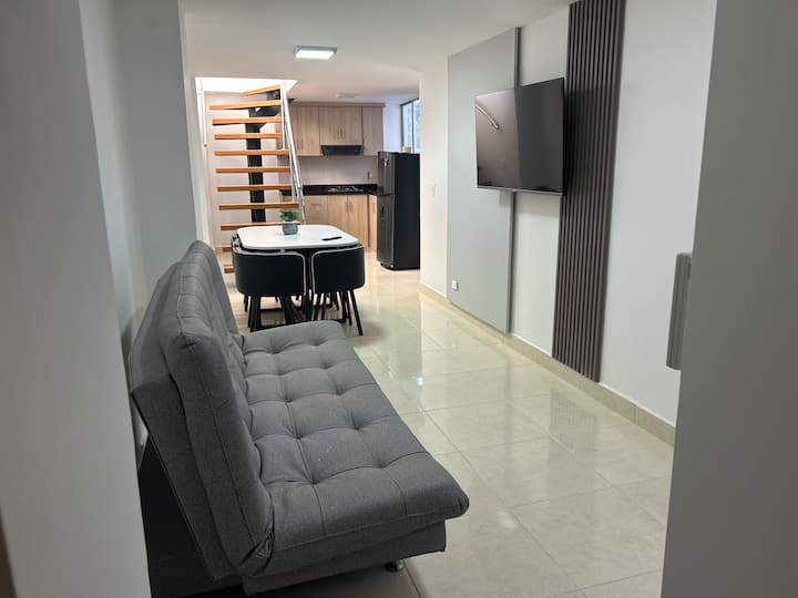 Precioso Apto Para Su Estadía - Medellín