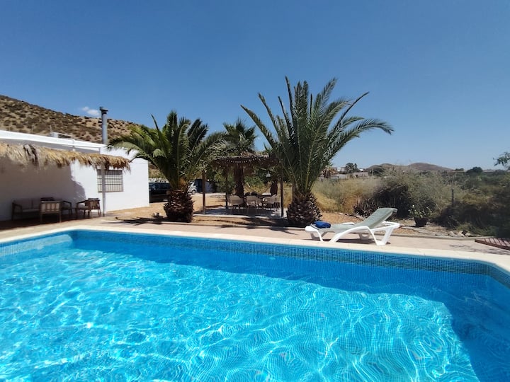 La Casita Del Desierto. Cortijo Para 7 Con Piscina - Tabernas