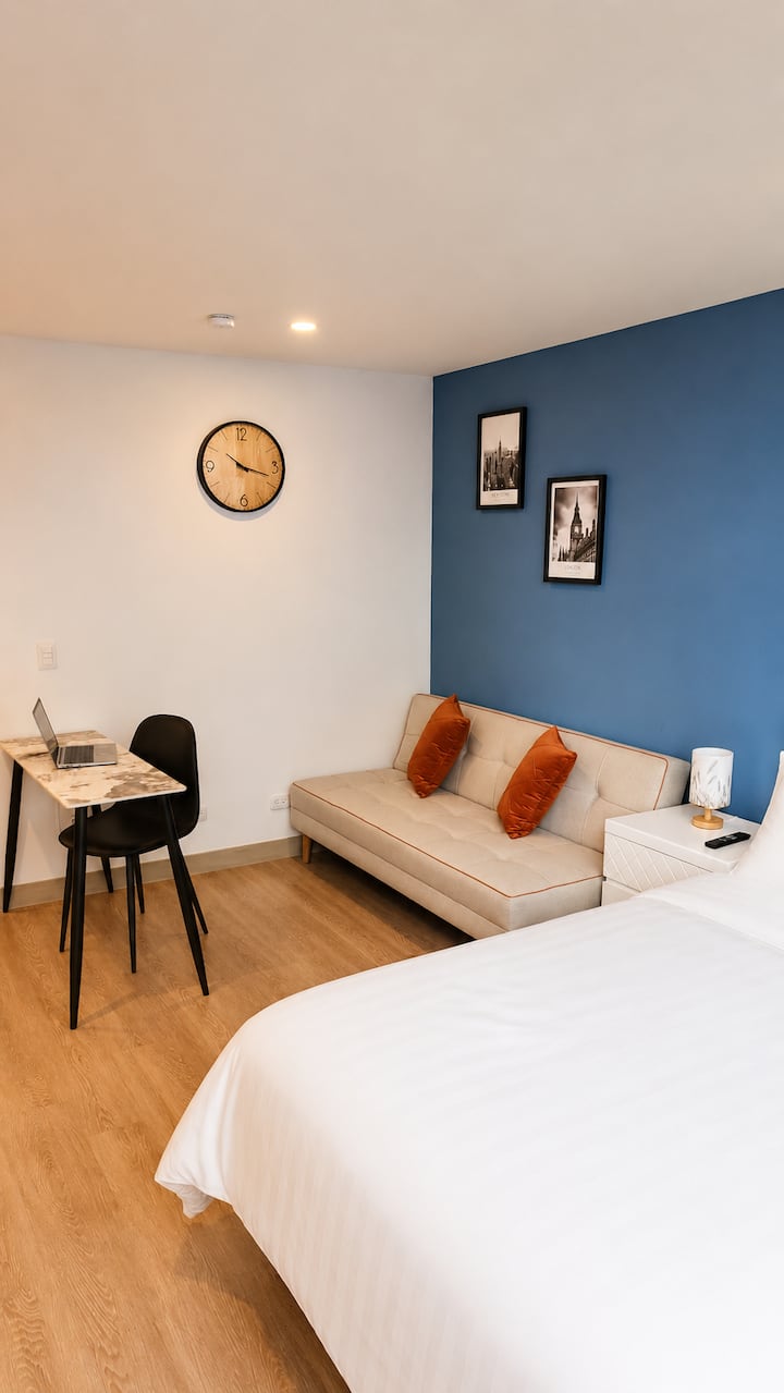 Modern Apartment A Stone's Throw From Corferias + Parking - Bogotá