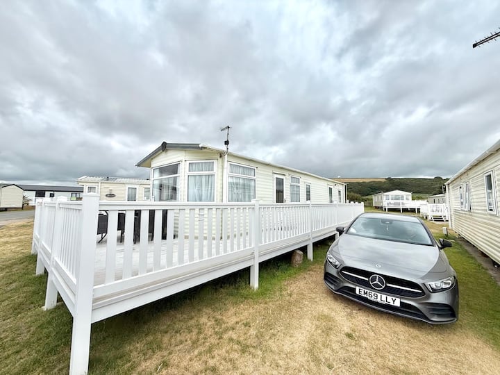 Seaside Escape | 6-berth Caravan Carmarthen Bay - Llansteffan