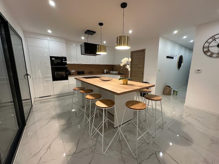 Villa 2 Neuve Avec Piscine - Dijon