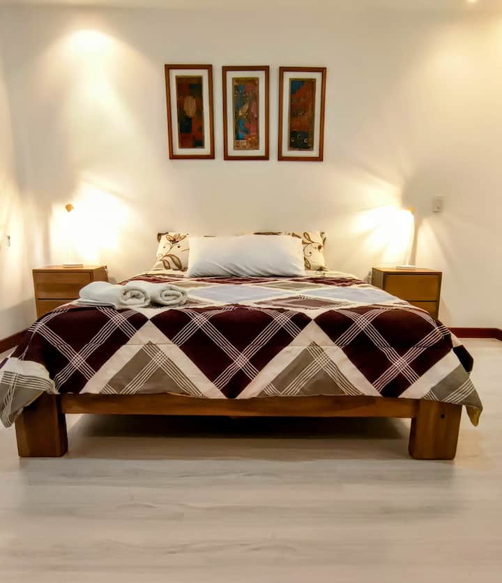 Elegancia Y Confort, Suite Rep. Salvador - Quito