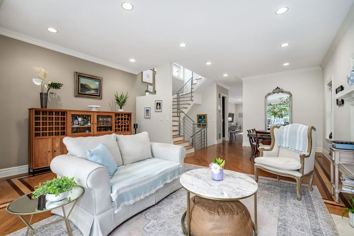 4-bed In Chicago-free Parking & Games Room - Chicago