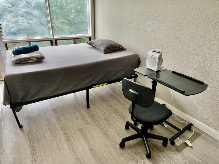 Downtown Resting Place! - Calgary