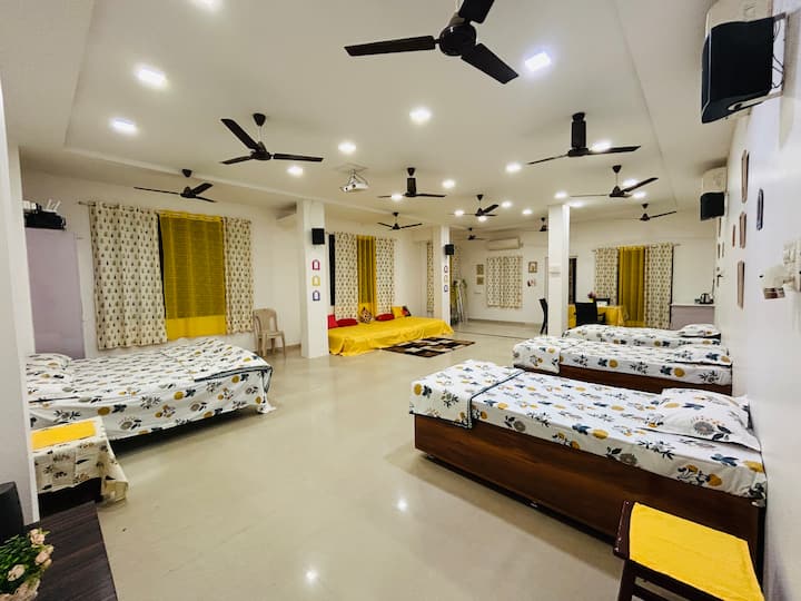 Shreeghar|ac Private Room|projector|kitchen|wifi - Jalgaon