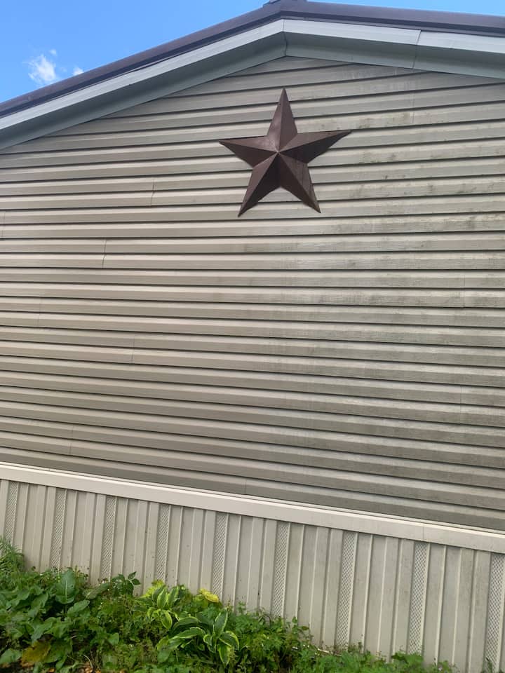 Bashful Bungalow

3 Bedroom / 2 Bath Home - DuBois, PA