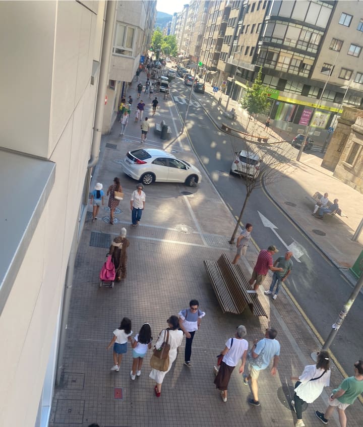 Piso En El Centro Y Cómodo - Pontevedra