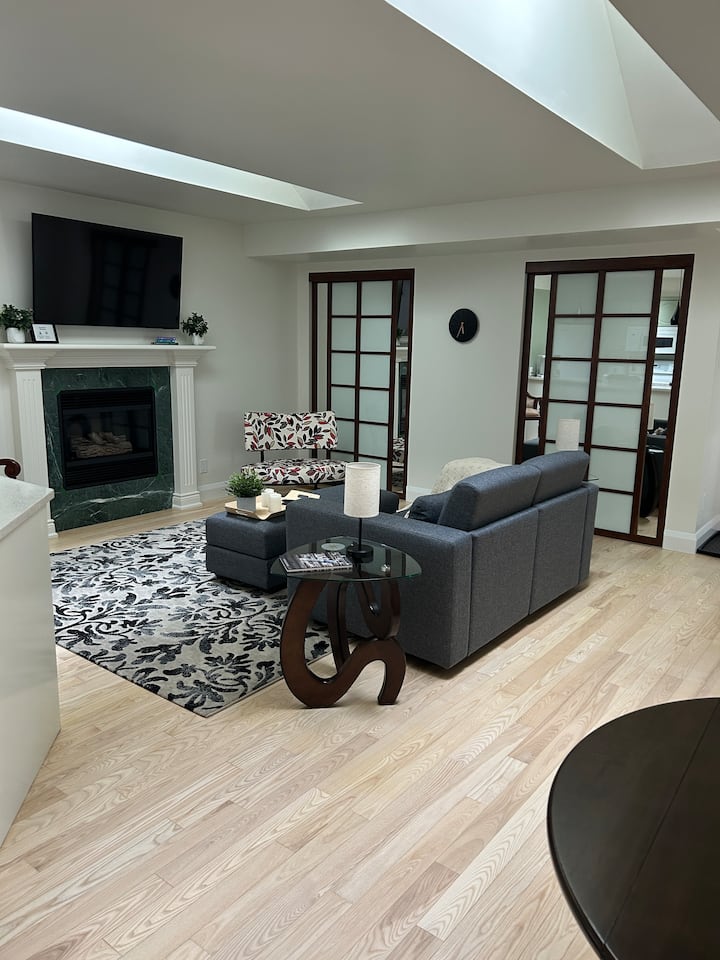 Private Suite In Ottawa, Ontario - Ottawa